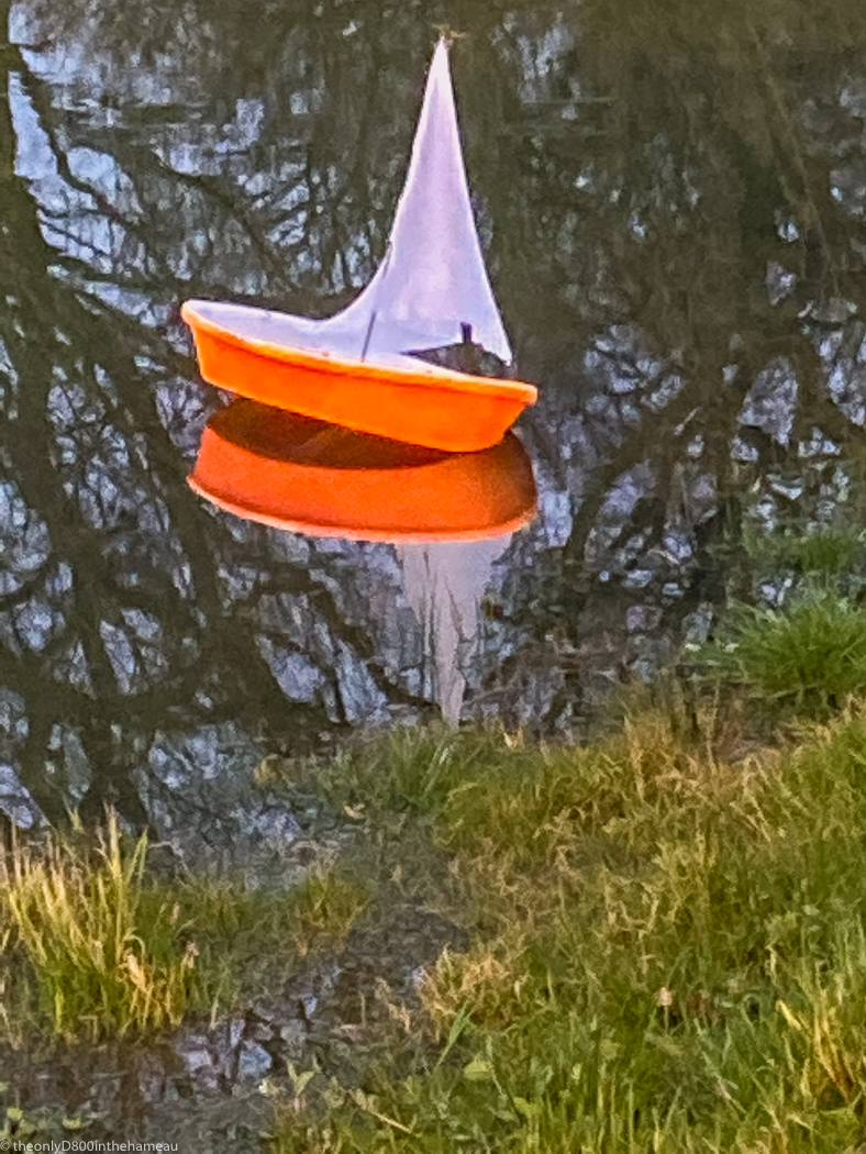 The orange boat | theonlyD800inthehameau